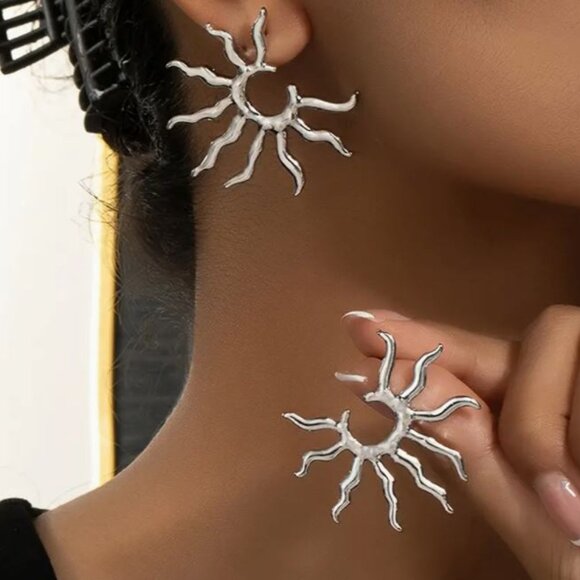 Private Label | Jewelry | New Sol Silver Chrome Sun Rays Sunburst ...